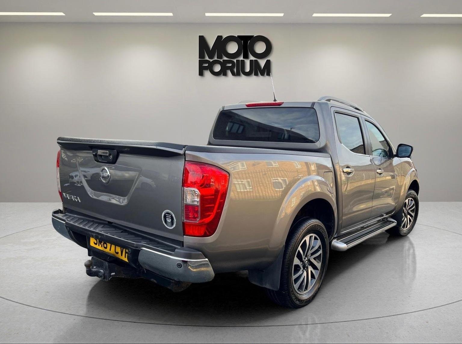 SOLD - Used NISSAN NAVARA 2017 Grey in Bradford, West Yorkshire | Moto ...