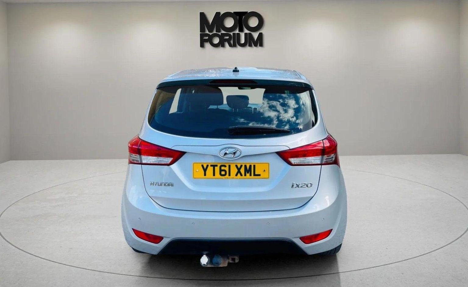 SOLD - Used HYUNDAI IX20 2011 Silver in Bradford, West Yorkshire | Moto ...